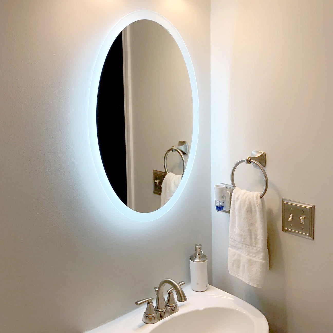 Side-Lighted LED Bathroom Vanity Mirror: 32" x 40" - Oval – Mirrors ...